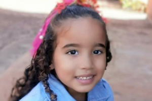 Amanda Vitória mais uma vez precisa da sua ajuda